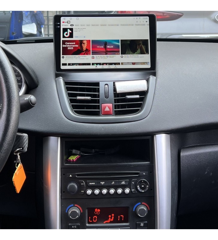 Peugeot 207 | Car Tablet | Audio Elite