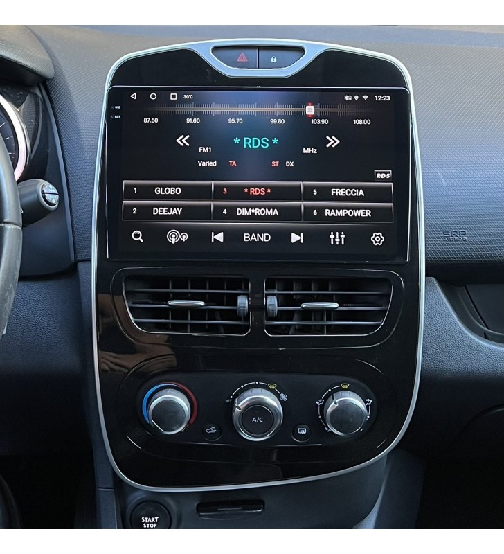 Renault Clio | Car Tablet | Audio Elite