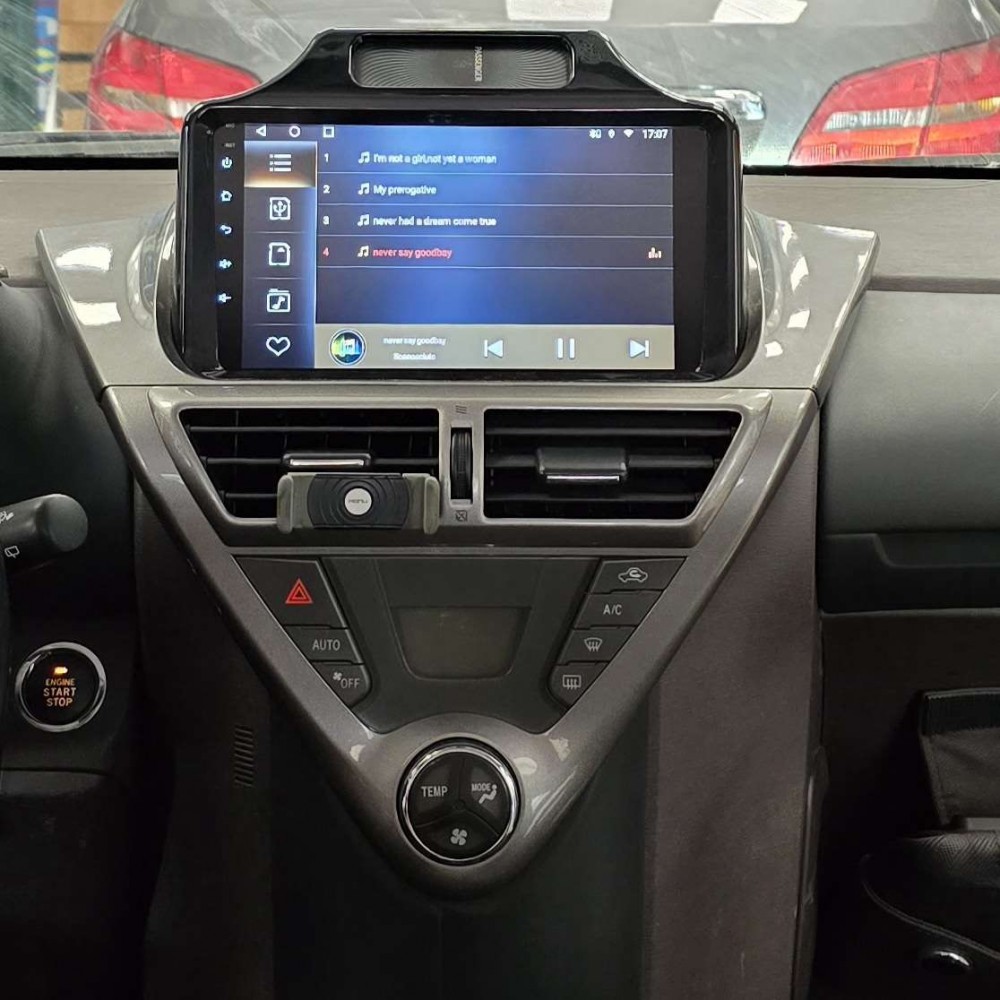 Toyota Iq | Car Tablet | Audio Elite